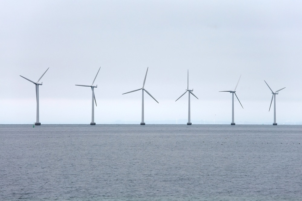 Aberdeen offshore wind farm gets £300m investment